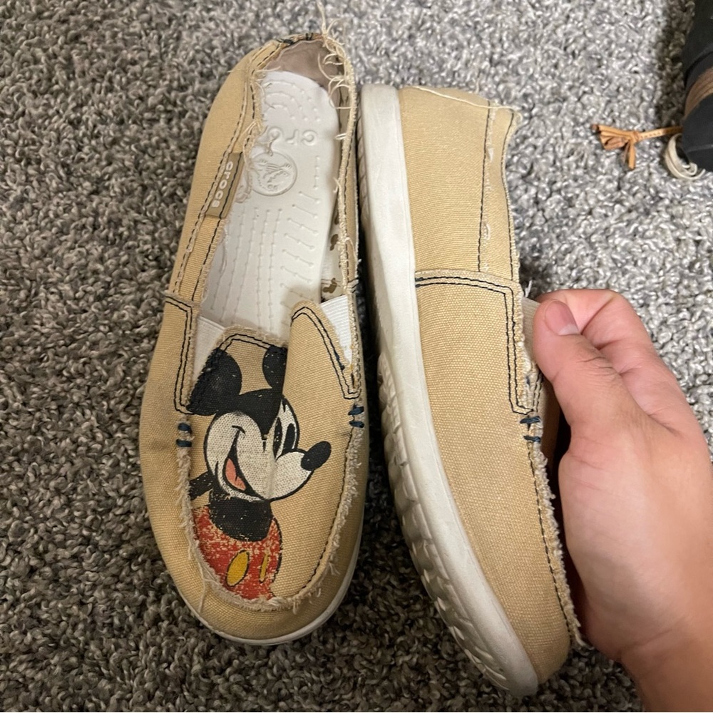 Crocs Disney Mickey Mouse Santa Cruz Slip On Loafer T… - Gem